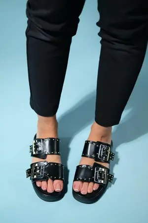 PROLOGUE SHOES Zley Buckle Sandals - Black Faux Leather