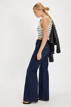 Wrangler 70s Flare Jeans - Whirlpool
