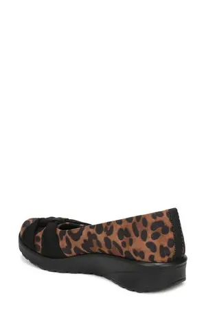 LIFESTRIDE Glamour Ballerina Flat
