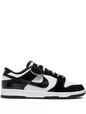 Nike Dunk Low Se Sneakers - White