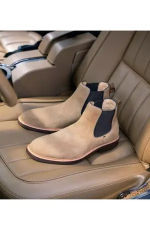 Florsheim Plain Toe Chelsea Boot - Mocha