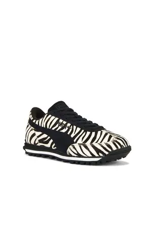 PUMA Easy Rider Zebra Sneakers
