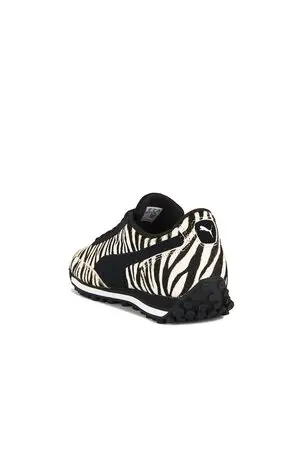 PUMA Easy Rider Zebra Sneakers