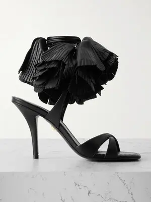 FERRAGAMO Estrella Ruffled Leather Sandals - Black