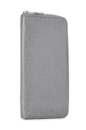 LOUIS VUITTON Taiga Zippy Vertical Wallet