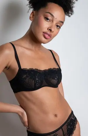 Chantelle Nina Underwire Square Neck Bra