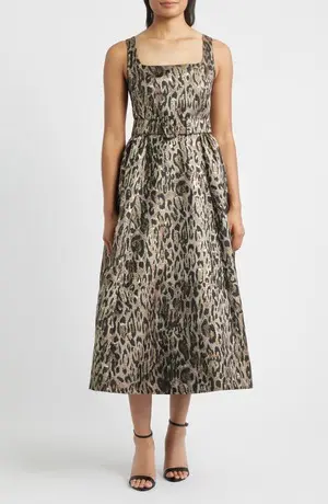 Julia Jordan Jacquard Sleeveless Gown
