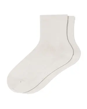 Hue Sleek Lightweight Crew Socks Ivory