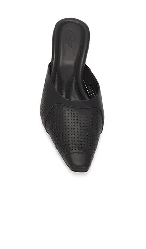 ST. AGNI Perforated Heel