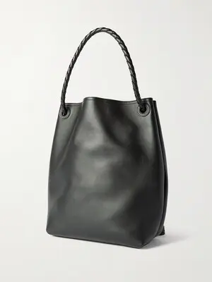 Bottega Veneta Andiamo Leather Bucket Bag - Black