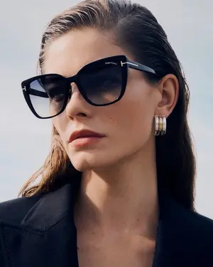 TOM FORD Cat Eye Sunglasses 57mm - Black/smoke Gradient