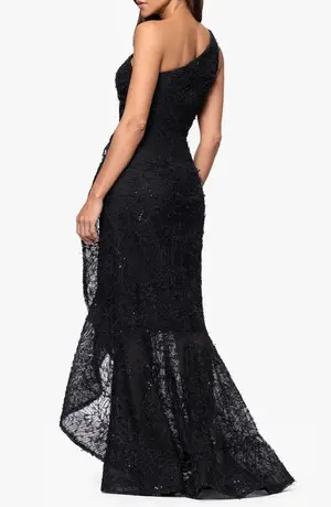 XSCAPE EVENINGS Sequin Embroidery One-shoulder High-low Gown