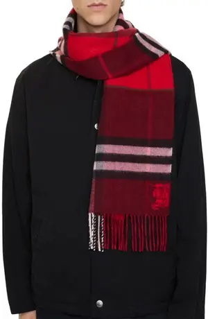 Burberry Jacquard Check Double Face Cashmere Fringe Scarf - Post Red/oxblood