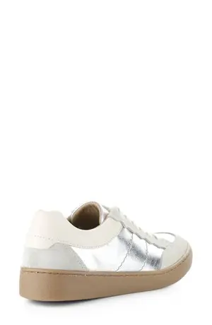 BOS. & CO. Missy Low Top Sneaker - Light Grey/silver