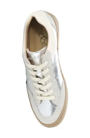 BOS. & CO. Missy Low Top Sneaker - Light Grey/silver