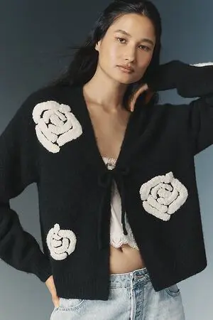 FLAT WHITE Flower Embroidered Cardigan Sweater Black & White Pattern