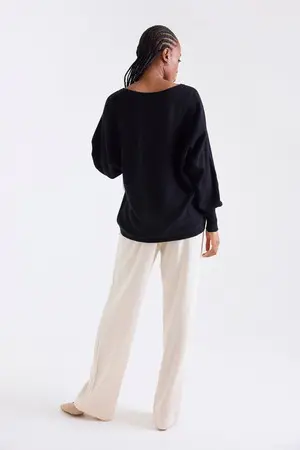 1982 Paros V-neck Cashmere Sweater - Black