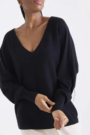 1982 Paros V-neck Cashmere Sweater - Black