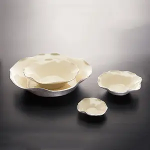 LUNARES Ruffled Bowl Oyster - Gold