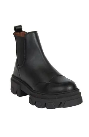 URBNKICKS Chelsea Cap Toe Boots