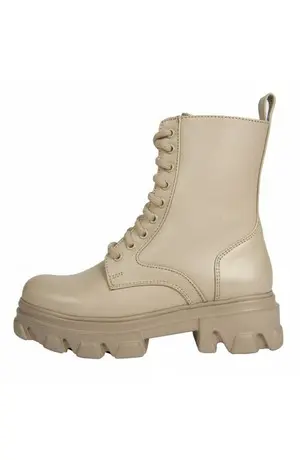 URBNKICKS Leather Sand Boots