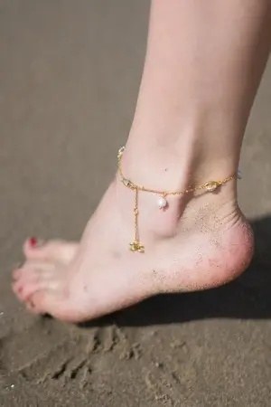 CLASSICHARMS Lucia Shell Whisper Anklet