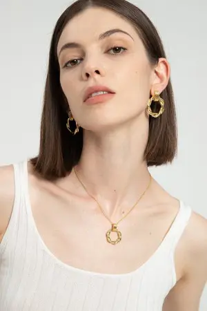 CLASSICHARMS Léa Twisted Hoop Earrings