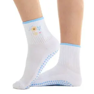 SOULS. Ankle Grip Socks - White