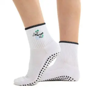 SOULS. Wild Thing Ankle Grip Socks - White