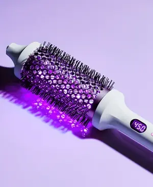 SUTRA BEAUTY Ultraviolet Thermal Brush