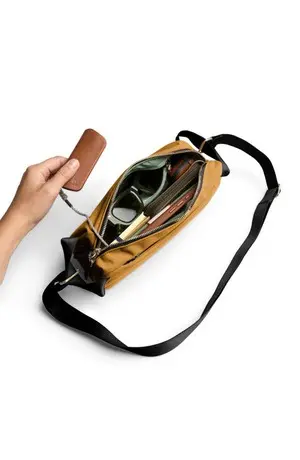 Bellroy Classic 3-liter Sling Bag - Camel