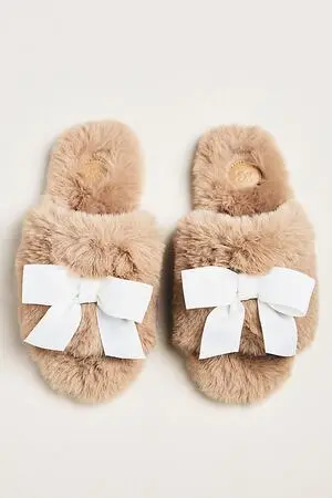 Women's faux fur slippers
