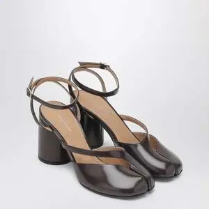MAISON MARGIELA Tabi Brushed Leather Sandals - Brown