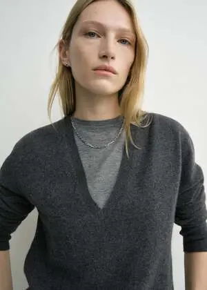 TOTEME Cashmere V-neck Knit