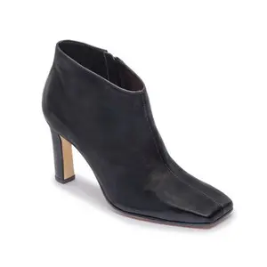 Bernardo Garda Ankle Bootie - Black