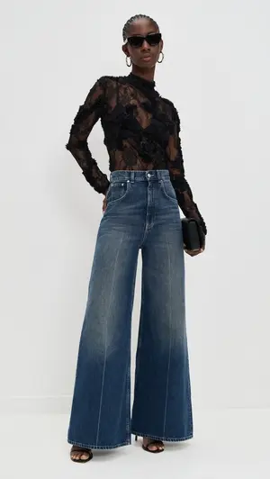 AKNVAS Freja Lace Top
