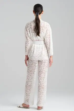 Natori Peony Allover Lace Wrap