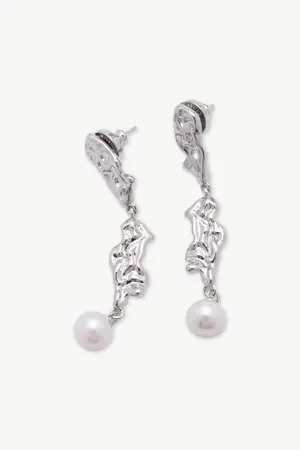 CLASSICHARMS Nyla Molten Freshwater Pearl Drop Earrings - Silver