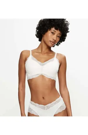 TRIUMPH Lift Smart Wireless Bra - Cameo