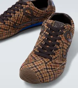 Loewe Ballet Runner 2.0 Checked Sneakers - Brown