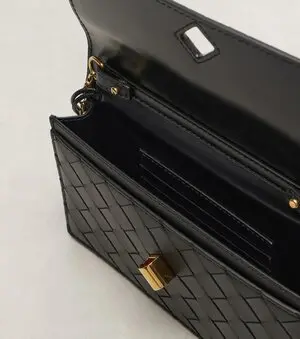 Bottega Veneta Andiamo Shoulder Bag - Black