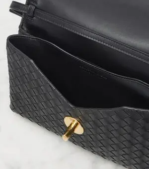 Bottega Veneta Knot Lock Intrecciato Leather Top-handle Bag - Black