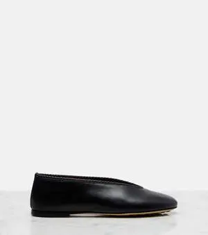 Bottega Veneta Leather Ballet Flats