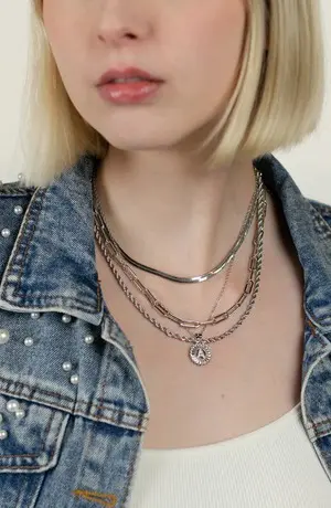 THE SIS KISS The Clara Chain Necklace - Silver