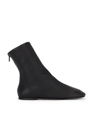 JUDE Floor Boot