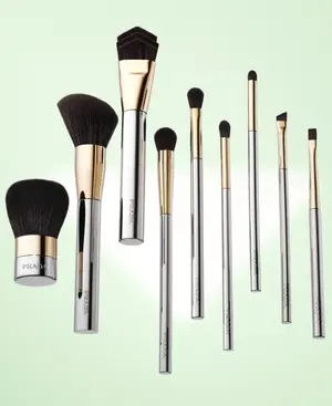 PRADA BEAUTY 09 Lip Filling Brush
