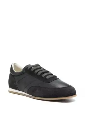 COMMON PROJECTS Leather Sneakers
