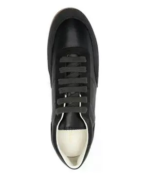 COMMON PROJECTS Leather Sneakers