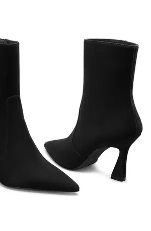 STUART WEITZMAN Vinnie 85 Zip Bootie - Black