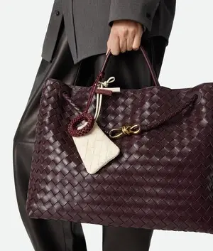BOTTEGA  VENETA Letter O Charm